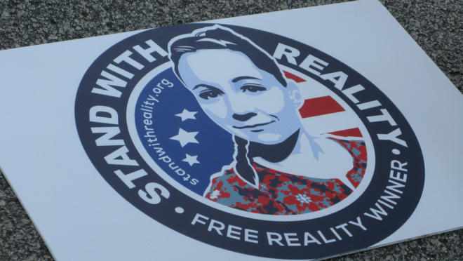 NSA-Leak: Hartes Urteil gegen Whistleblowerin Reality Winner erwartet ... NSA-Leak: Hartes Urteil gegen Whistleblowerin Reality Winner erwartet ...